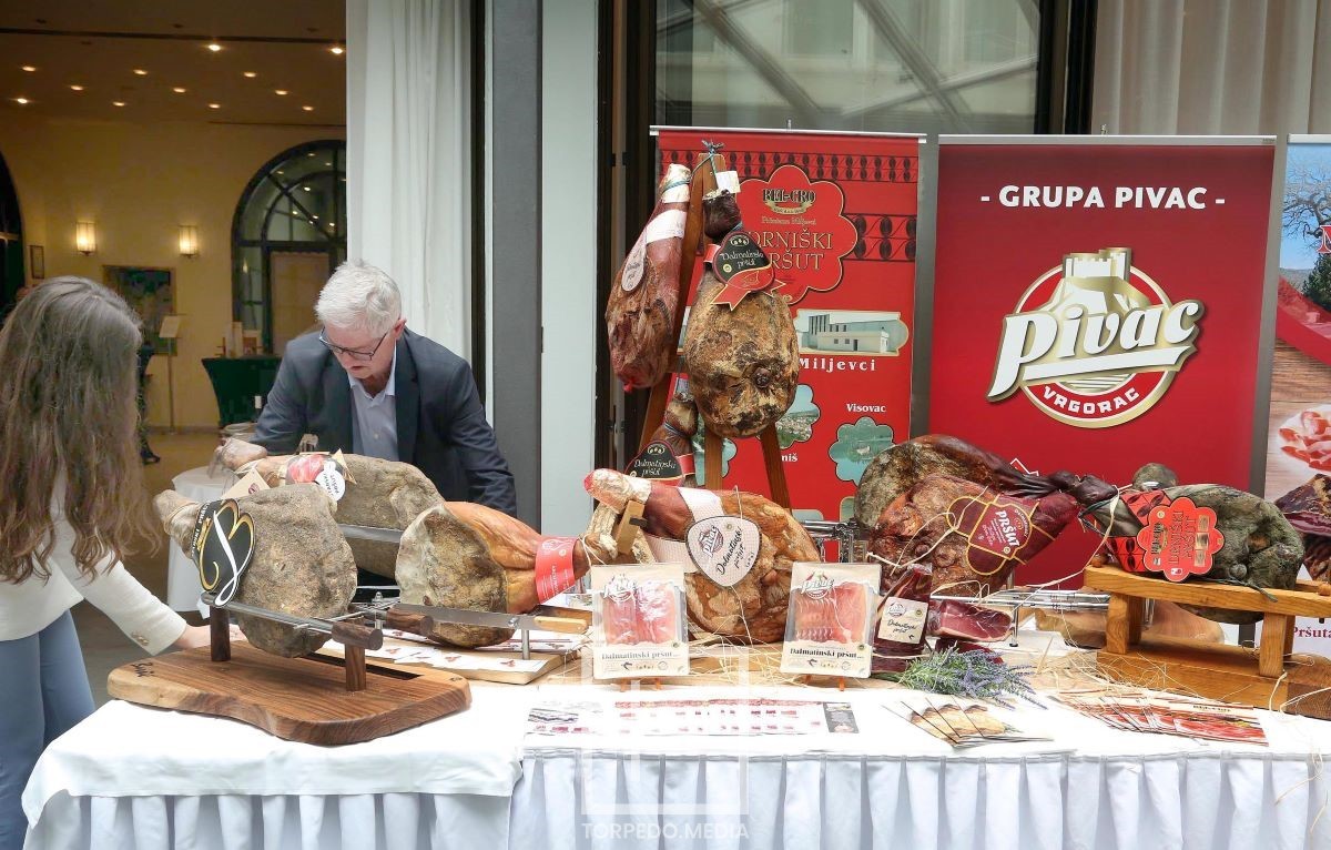 Dalmatinski pršut Smjeli šampion 9. Dana hrvatskog pršuta u Rijeci