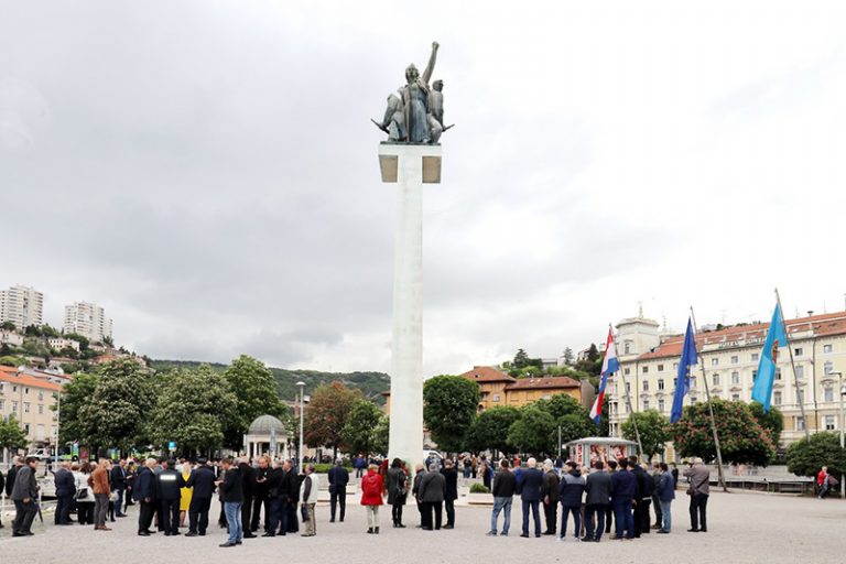 Gradski čelnici polaganjem vijenaca obilježili Dan oslobođenja Rijeke - Torpedo.media