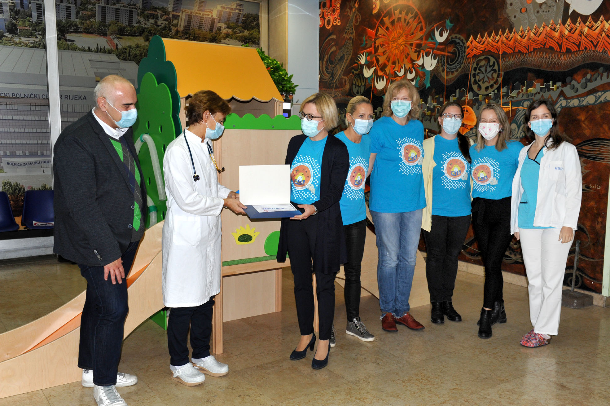 Svečano uručenje donacije Udruge za promicanje dobrobiti djece Portić Klinici za pedijatriju KBC ...